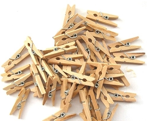 Broche de Madera 3 cm por 50 Unidades - Productos - Mercería Mayorista